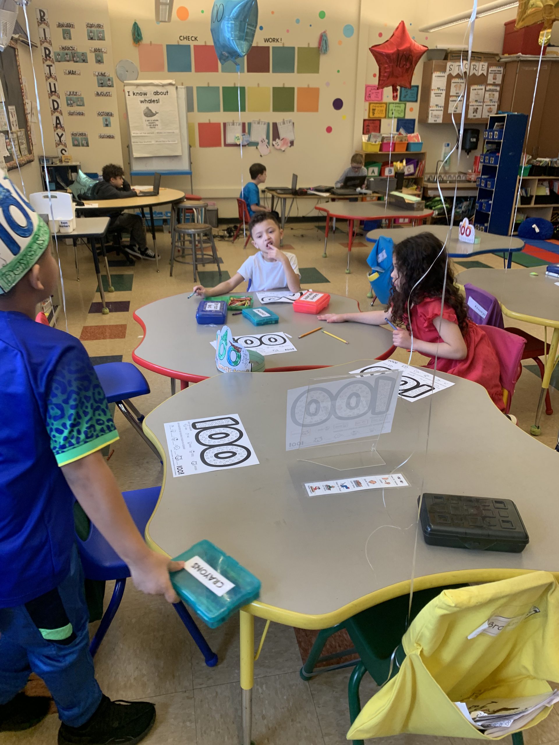 Heatly elementary school students celebrate 100th day of school - Green ...
