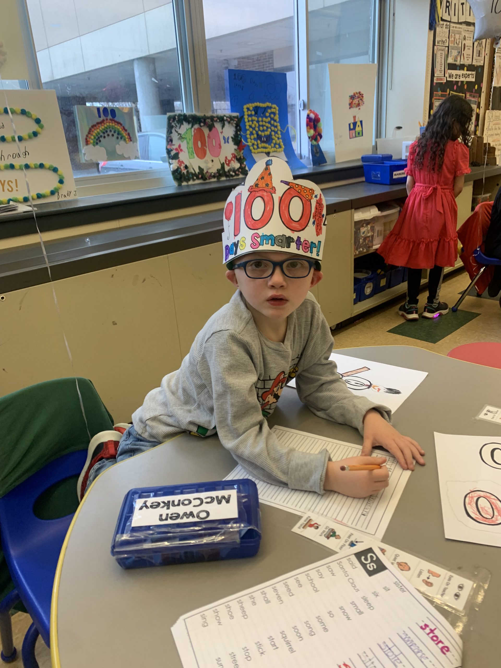 Heatly elementary school students celebrate 100th day of school - Green ...